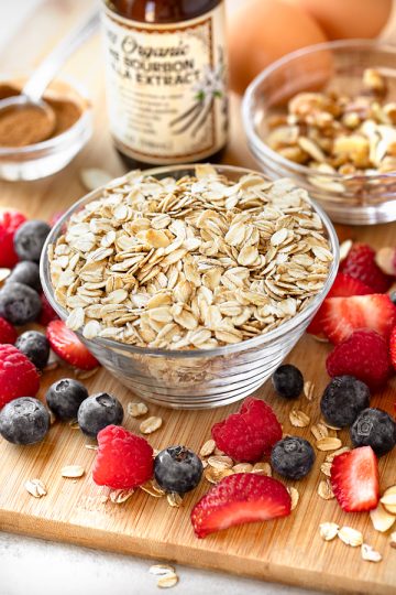 Oatmeal Bake with Mixed Berries